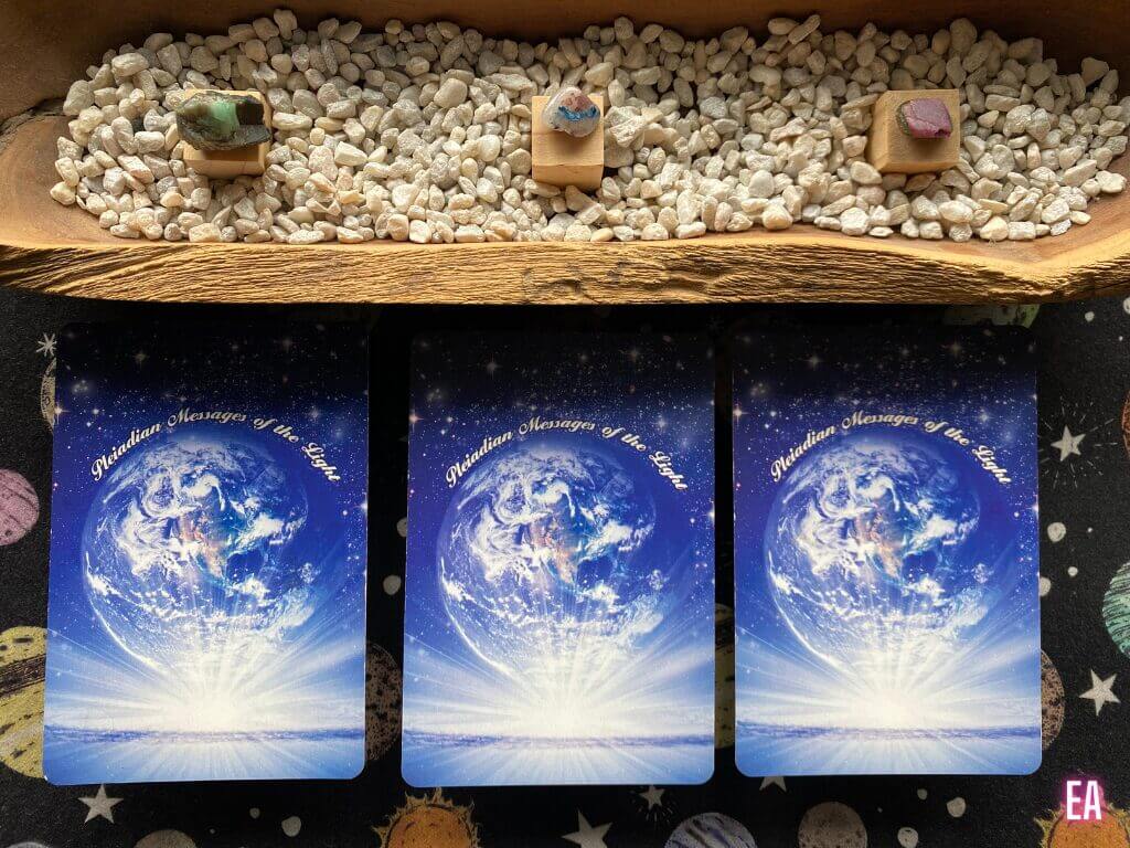 July 2025 Cosmic Oracle Pull - Elizabeth April